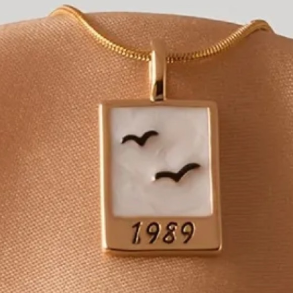 Taylor Swift | Jewelry | Taylor Swift Necklace 989 Pendant Polaroid ...